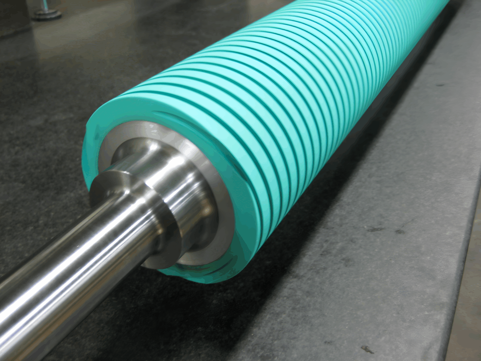 Grooved Rubber Spreader Rolls | Maxcess